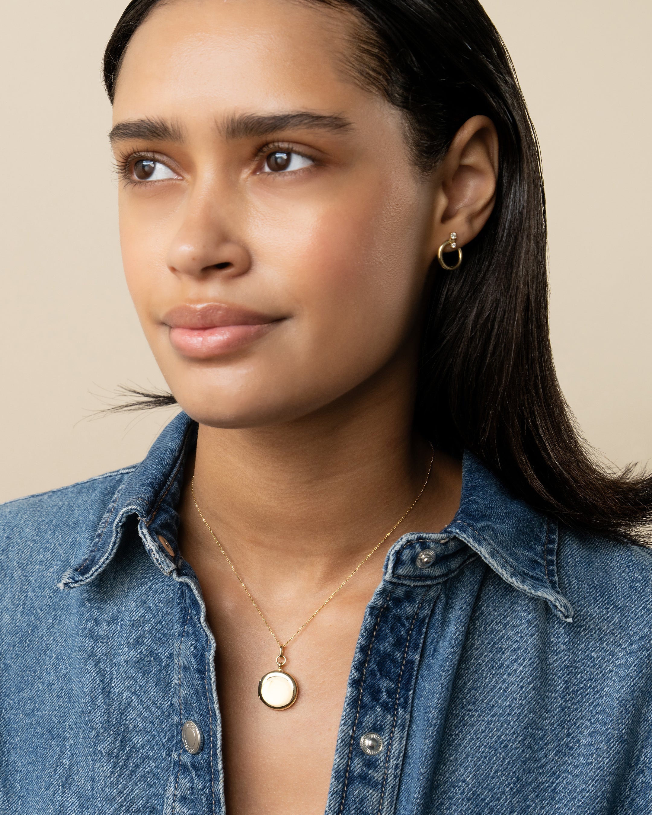 Slim Quinn 18K Gold Locket Necklace | Monica Rich Kosann